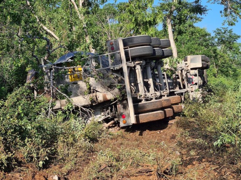 Por un pleito, pareja teticeña derrapa y azota en carretera a Nohuayún